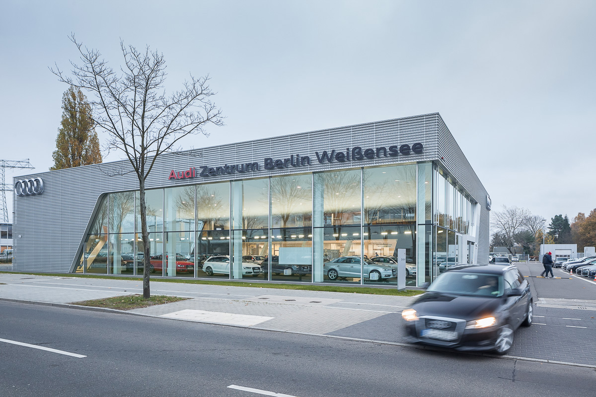 Autohaus Audi Zentrum Weißensee, Fassade - LANSING Metallbau